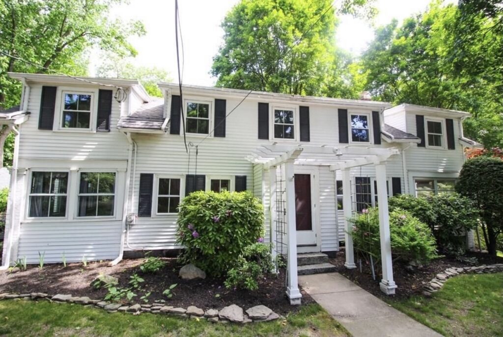 Rebuilding a 200-Year-Old Colonial Home: A Home Tour with Dava of @Wool ...