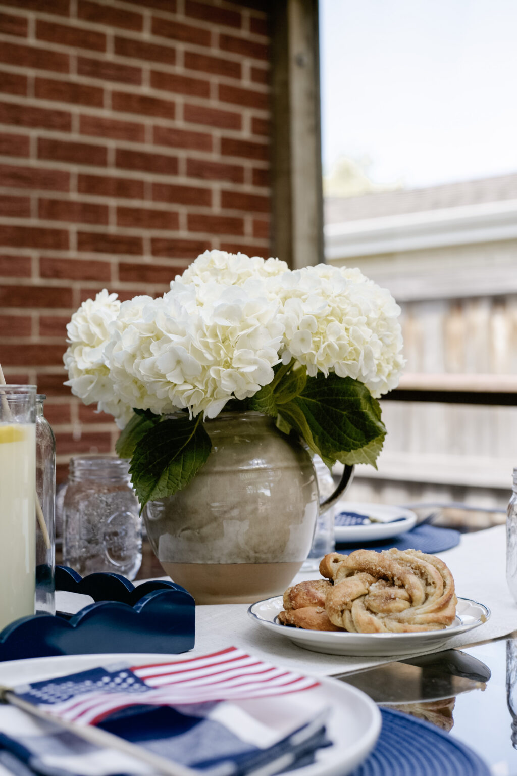 An Easy Memorial Day Table Setting | Aberle Design Co.