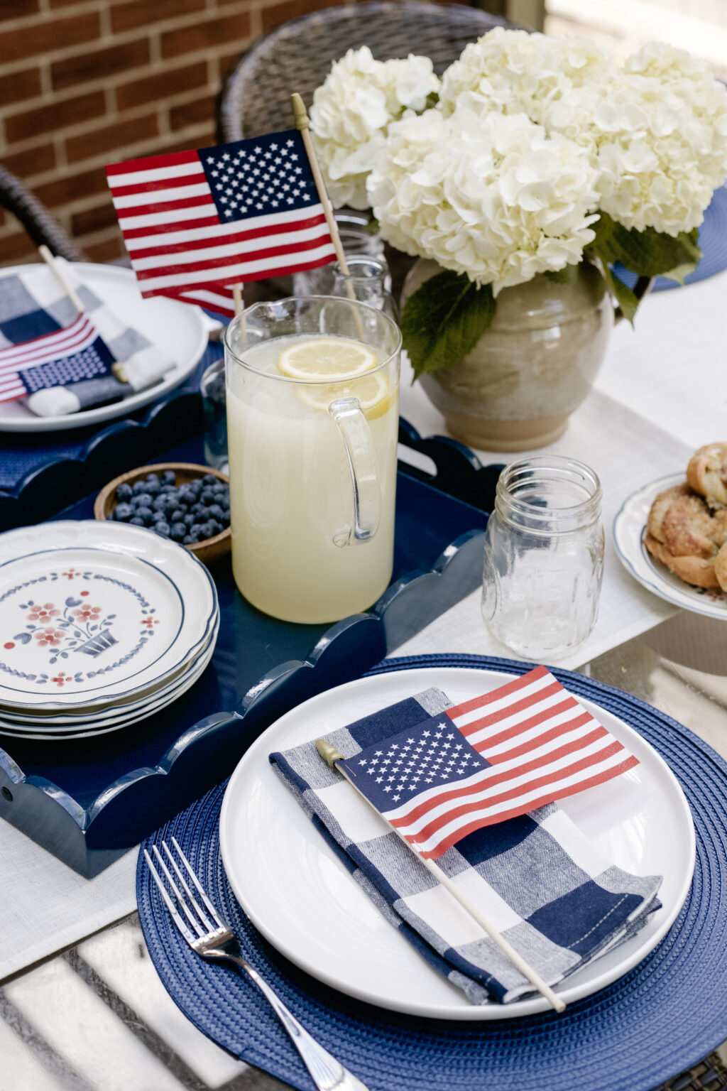 An Easy Memorial Day Table Setting | Aberle Design Co.